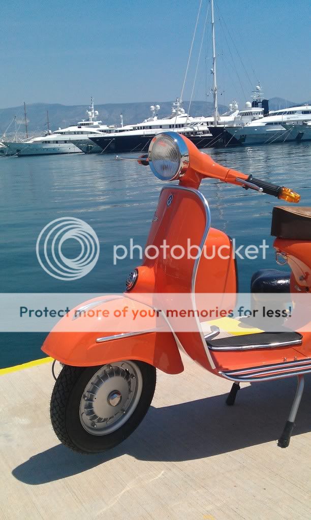 Modern Vespa : BAJAJ 150